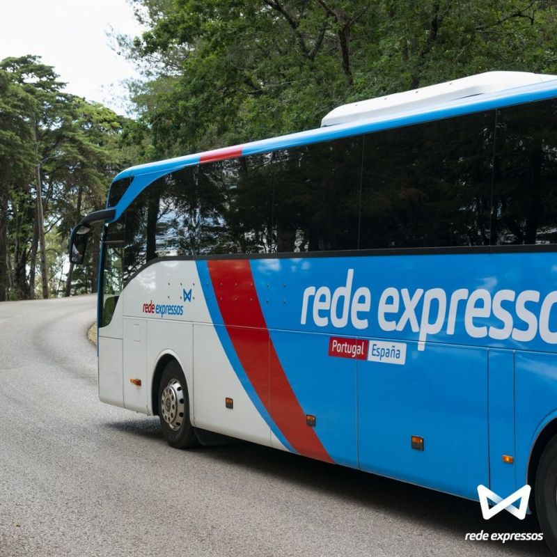 Rede Expressos reforça horários e trajetos